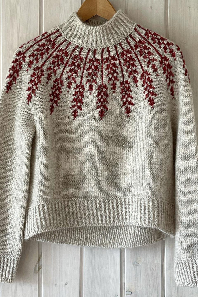 Strikkeopskrift til Lupin Sweater fra Hanne Rimmen x Isager Botanica kollektion – KnitGarden.dk